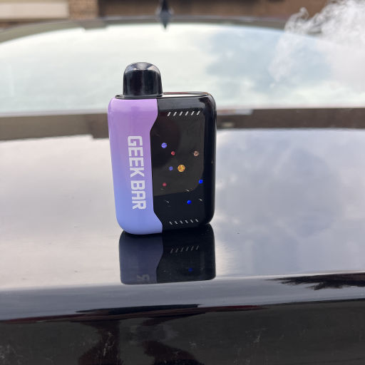 GEEK BAR WHORE | Rapchat